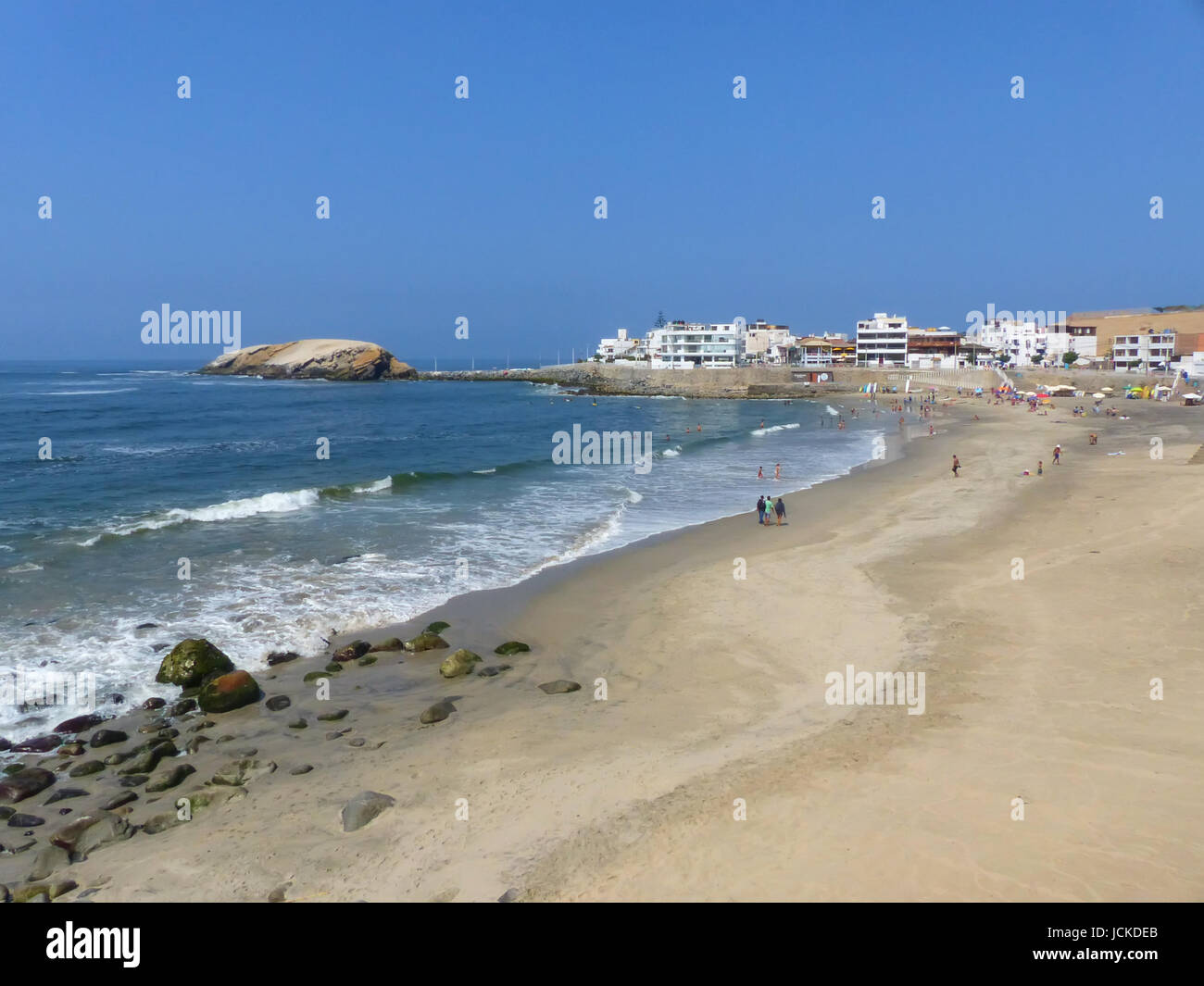 Beach lima peru hi-res stock photography and images - Alamy