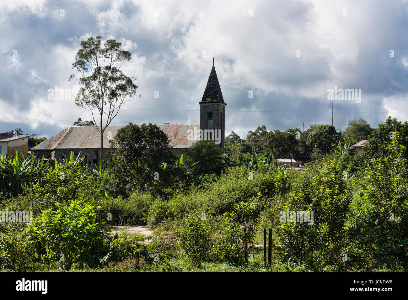 French countryside church hi-res stock photography and images - Alamy