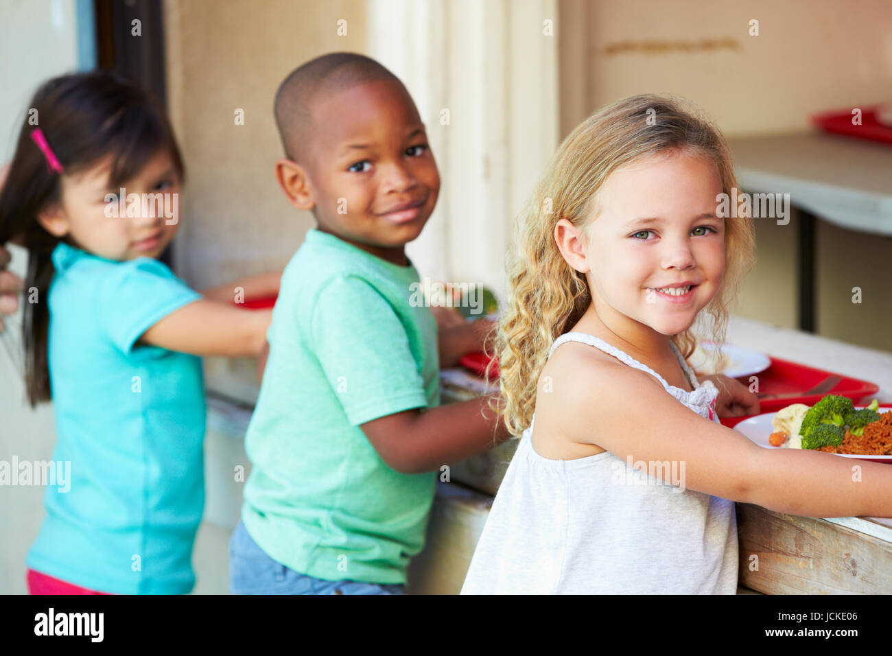 Primary school lunch queue hi-res stock photography and images - Alamy