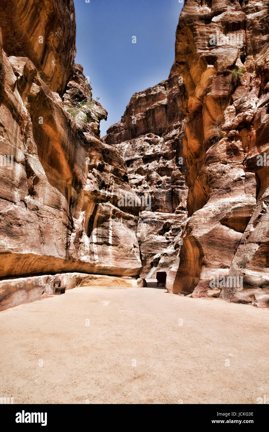 Petra jordan water channel hi-res stock photography and images - Alamy