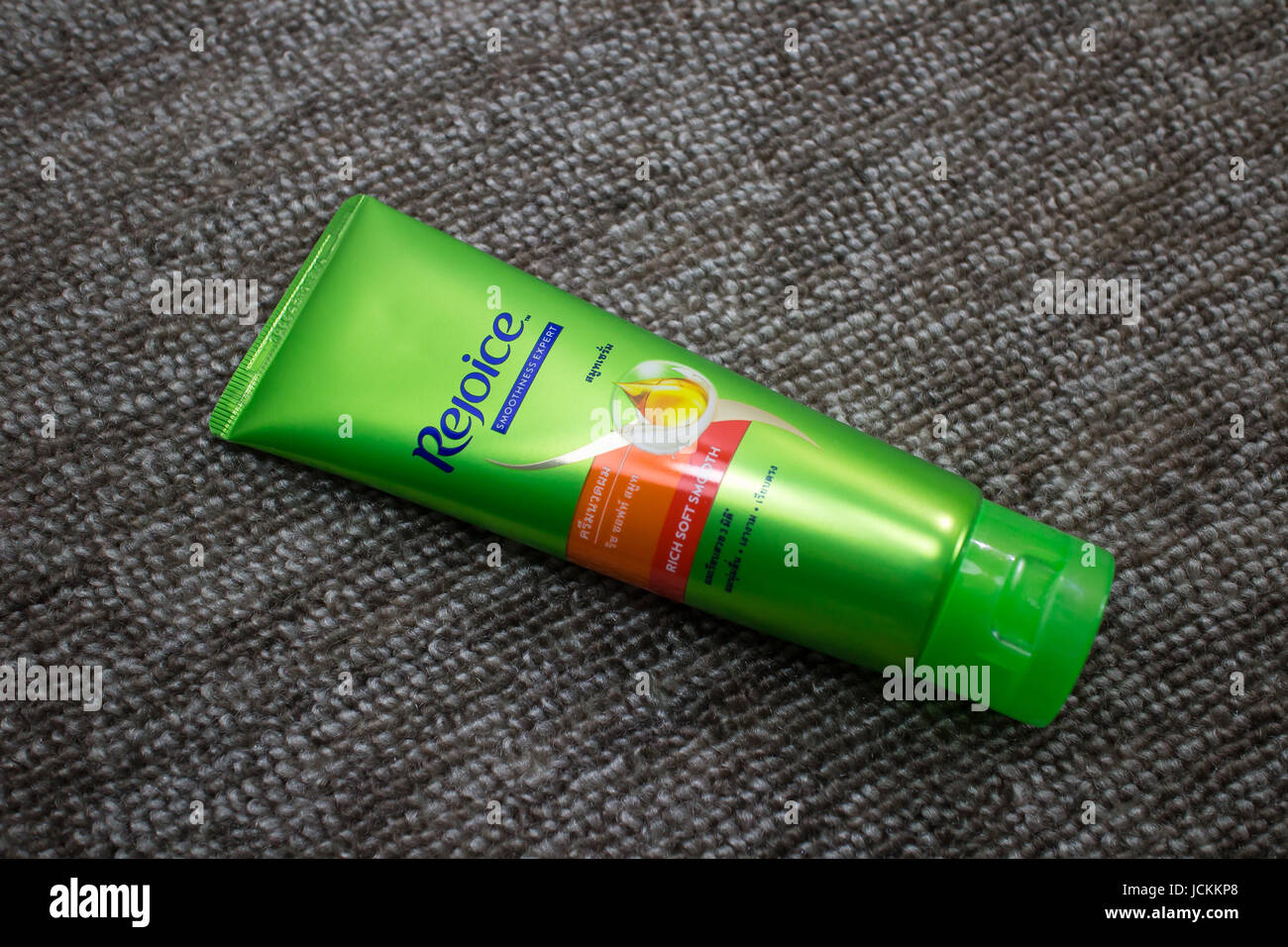 Rejoice shampoo hi-res stock photography and images - Alamy