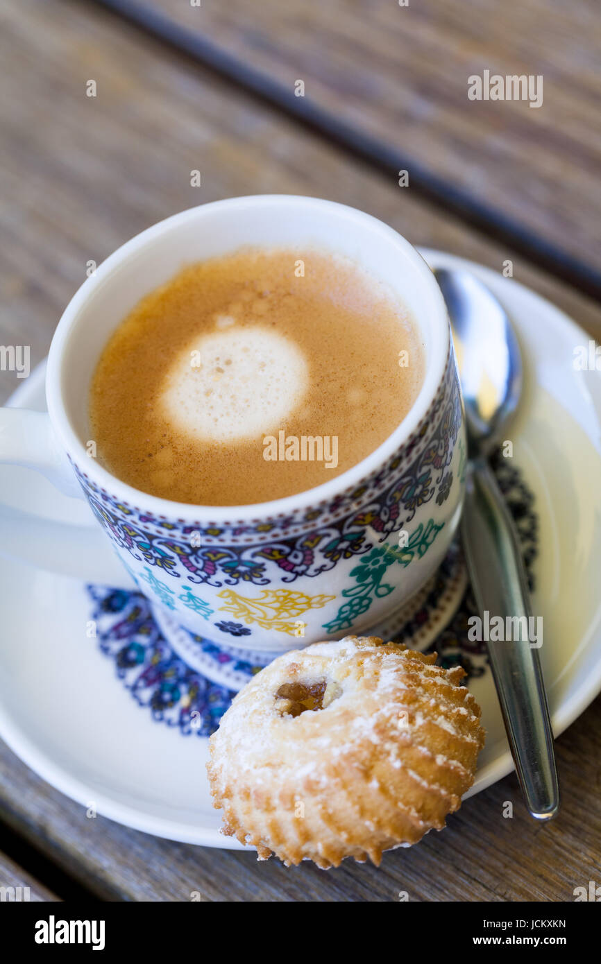 Tee cafeteria hi-res stock photography and images - Alamy