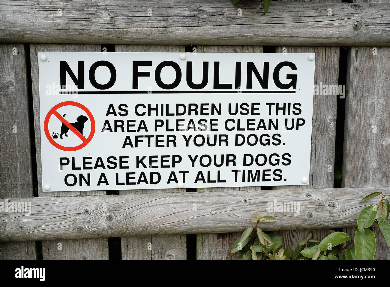No fouling signs hi-res stock photography and images - Alamy