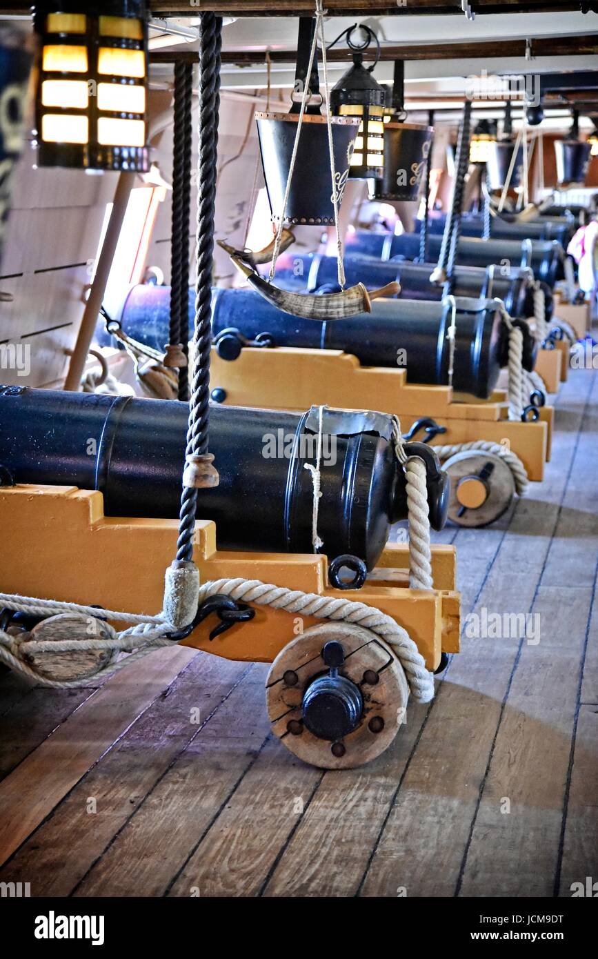 HMS Victory 104-gun first-rate ship of the line of the Royal Navy ...