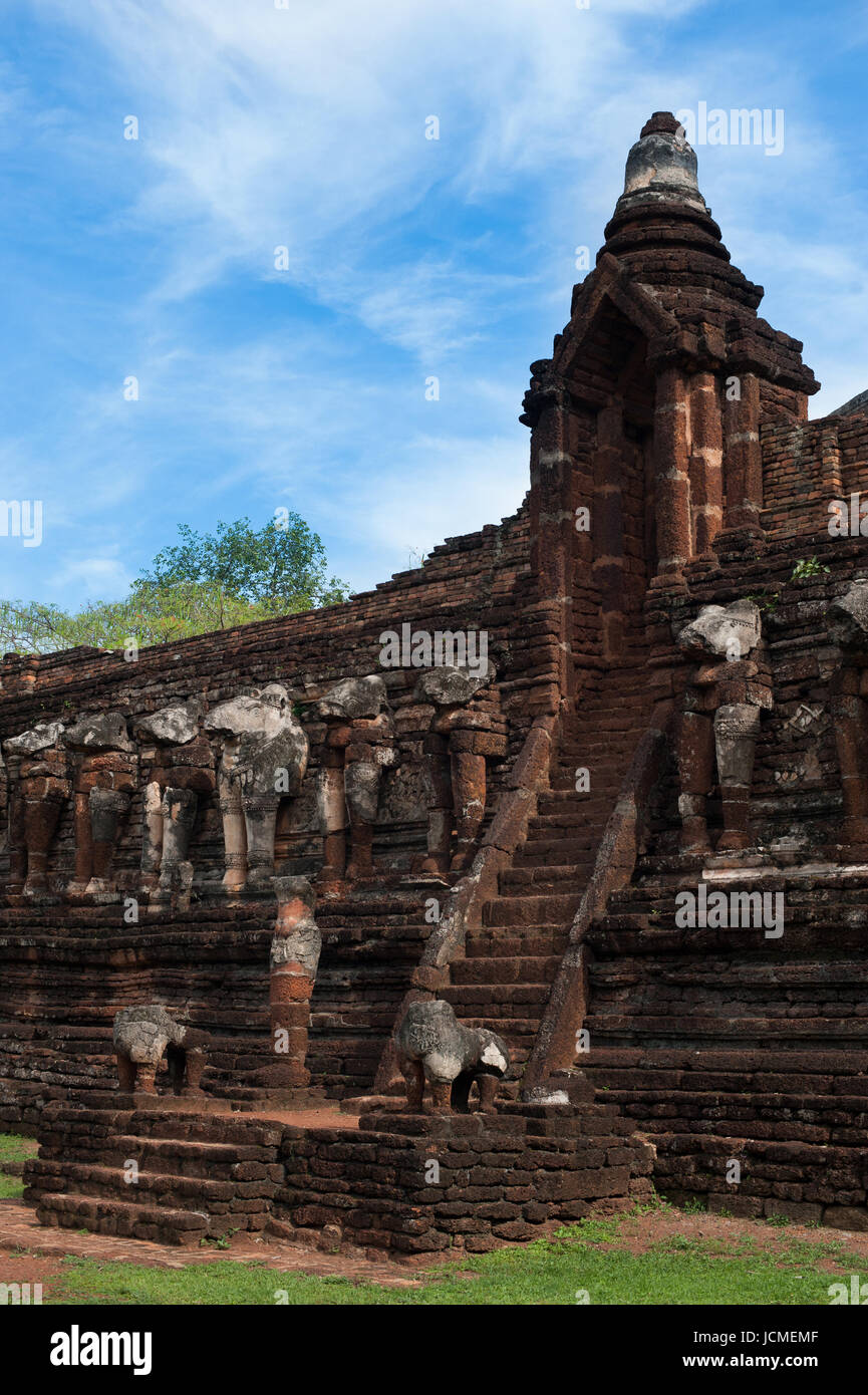 Wat Chang Rop temple Historical Park in Kamphaeng Phet, Thailand (a ...