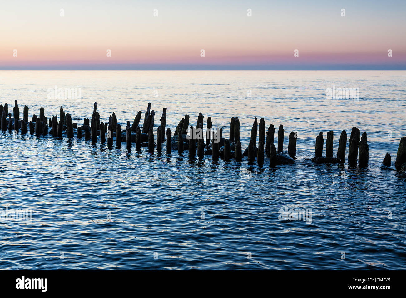 Holz buhnen hi-res stock photography and images - Alamy