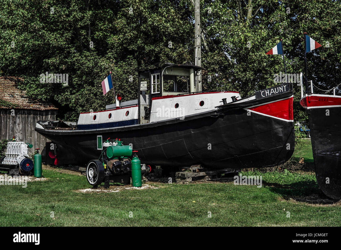 Vieux remorqueur hi-res stock photography and images - Alamy