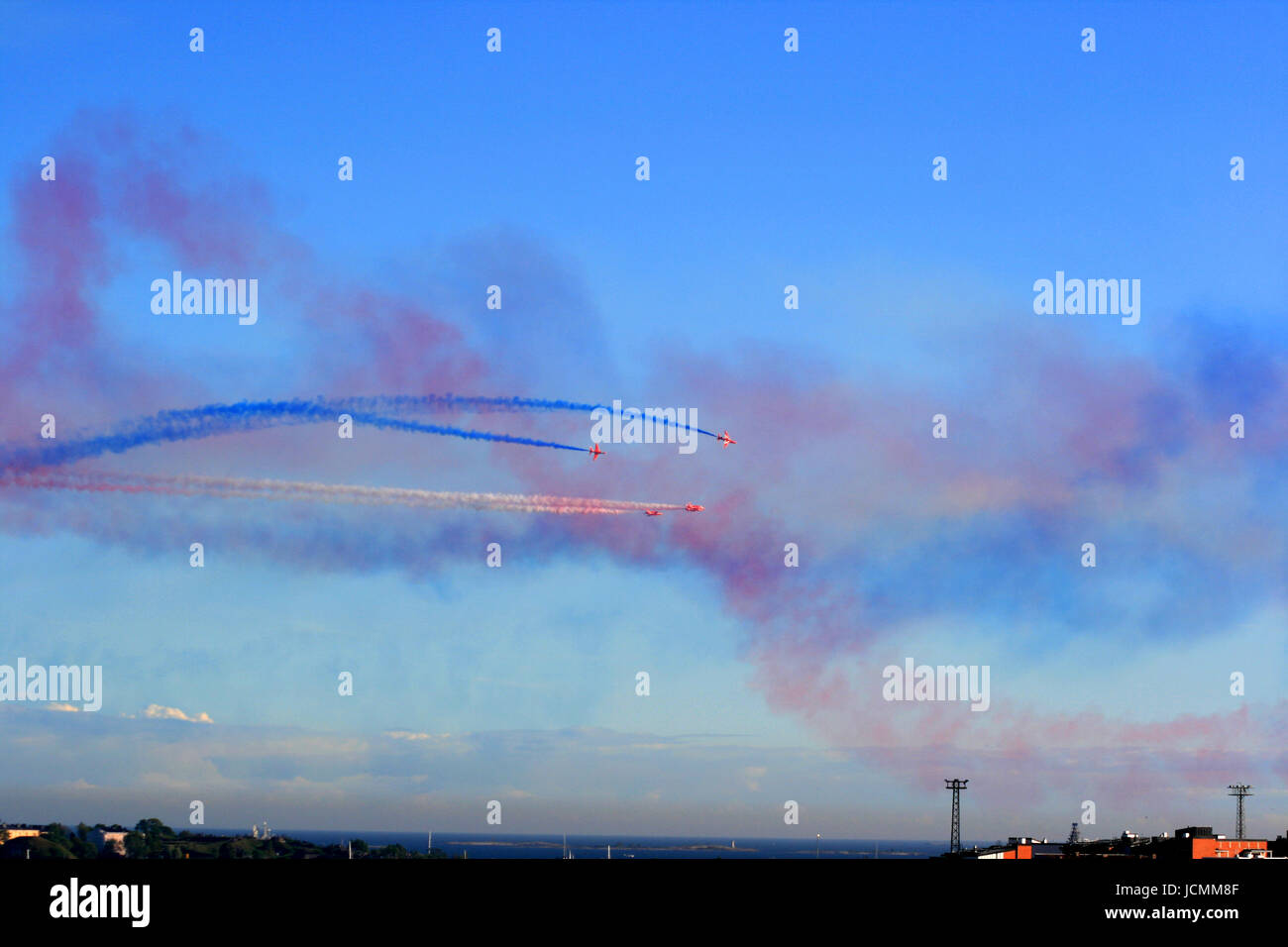 Red arrows fighter jet hi-res stock photography and images - Alamy
