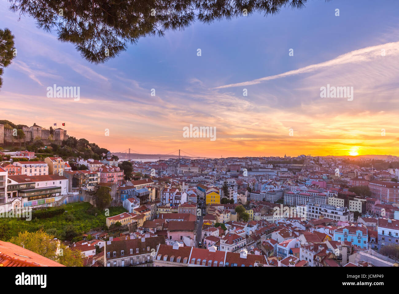 Lisbon hi-res stock photography and images - Alamy