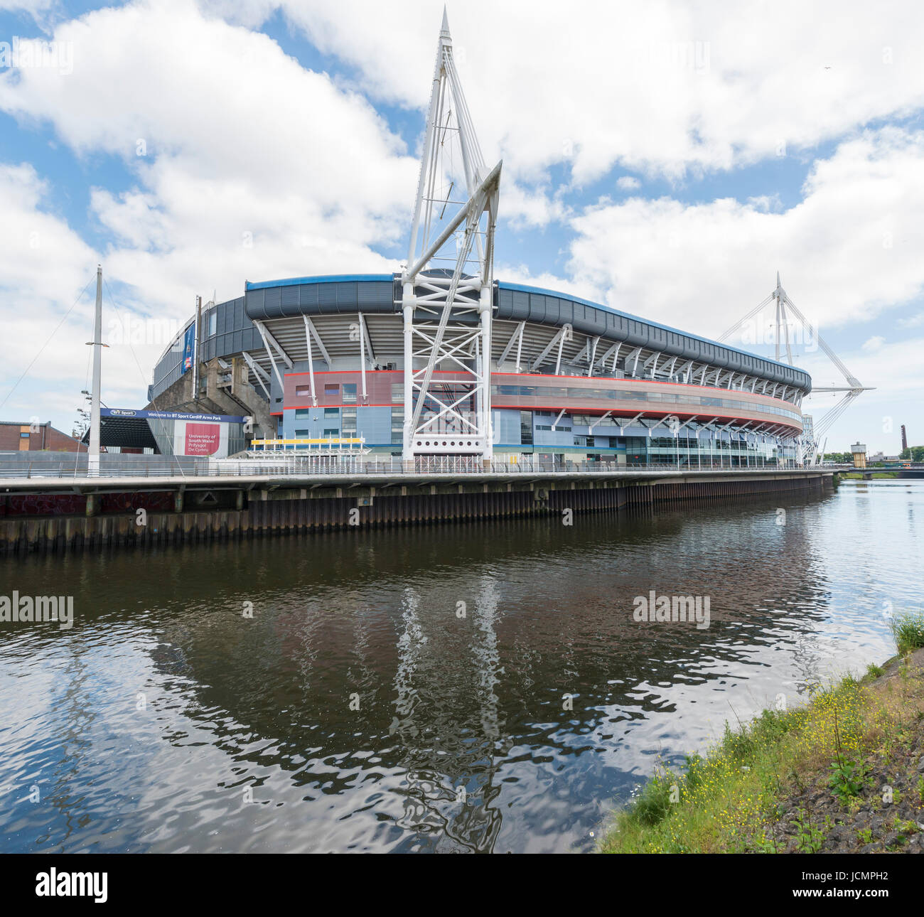 Principality stadium cardiff wales hi-res stock photography and images ...