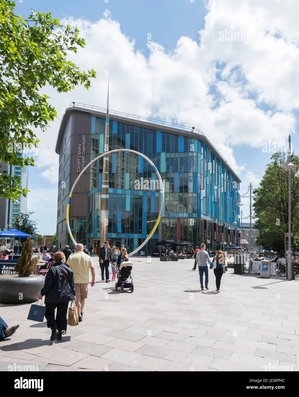 Cardiff library hi-res stock photography and images - Alamy