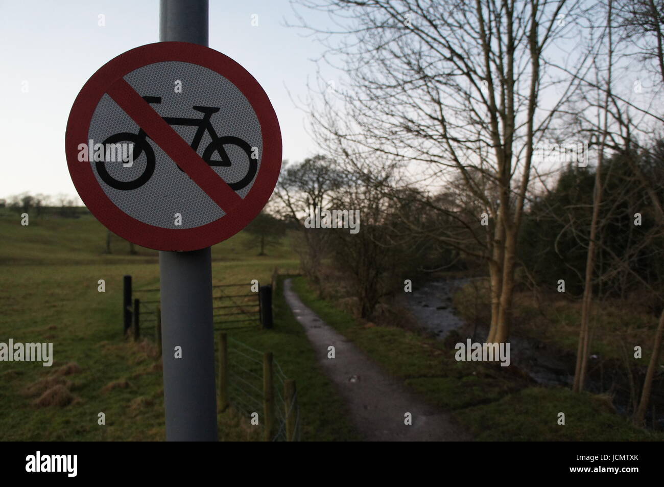 Cycle signpost hi-res stock photography and images - Alamy