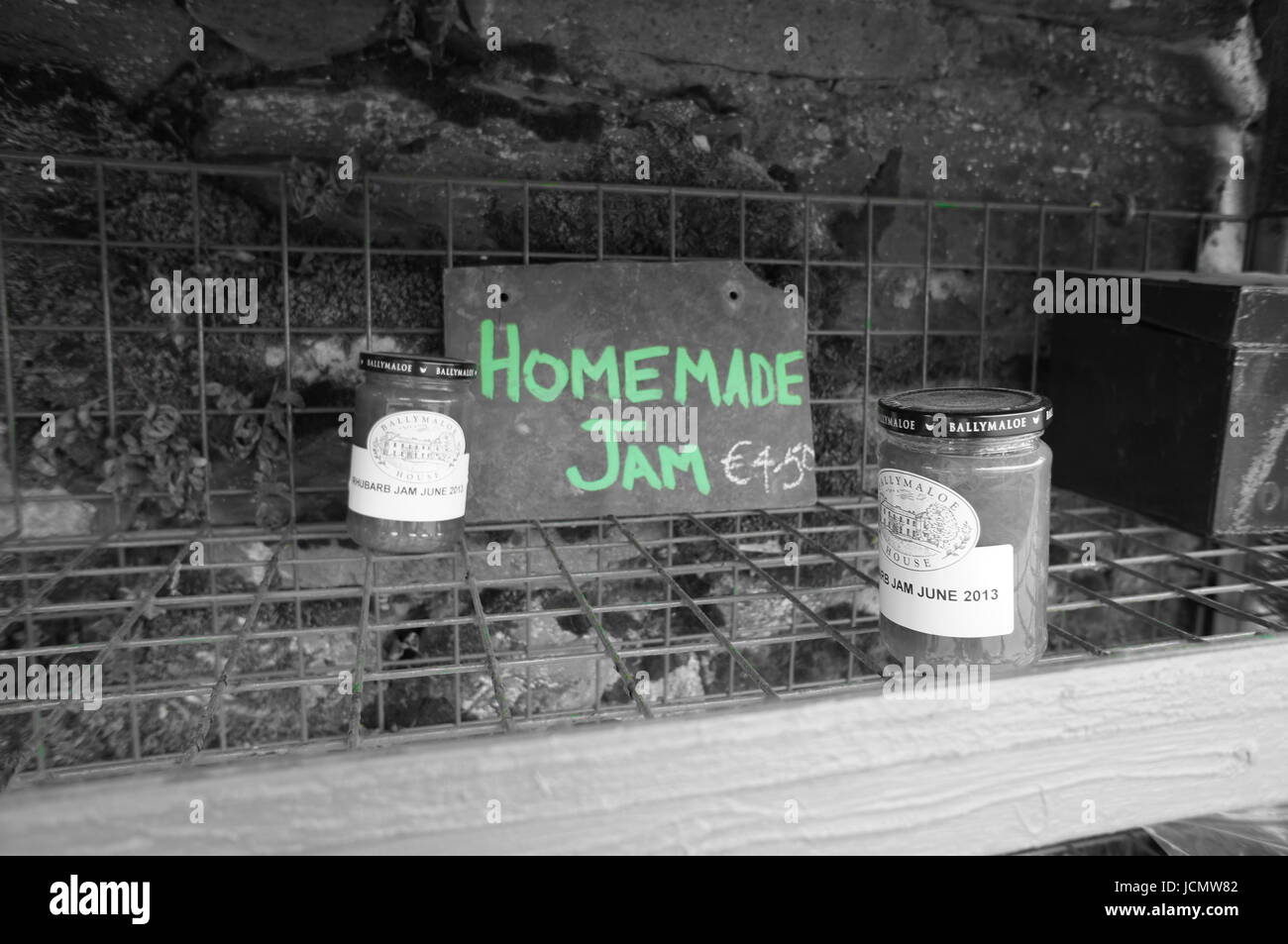 Selling jam hi-res stock photography and images - Alamy
