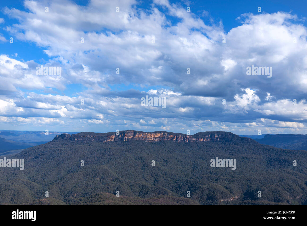 Lookout on the blue mountains in Australia Stock Photo - Alamy