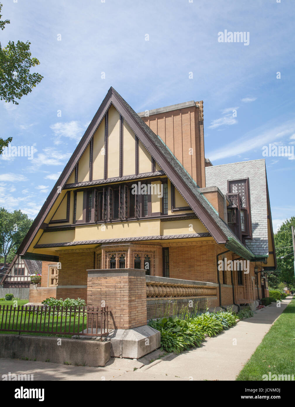 Lloyd Wright Prairie House Architecture Stock Photo - Alamy