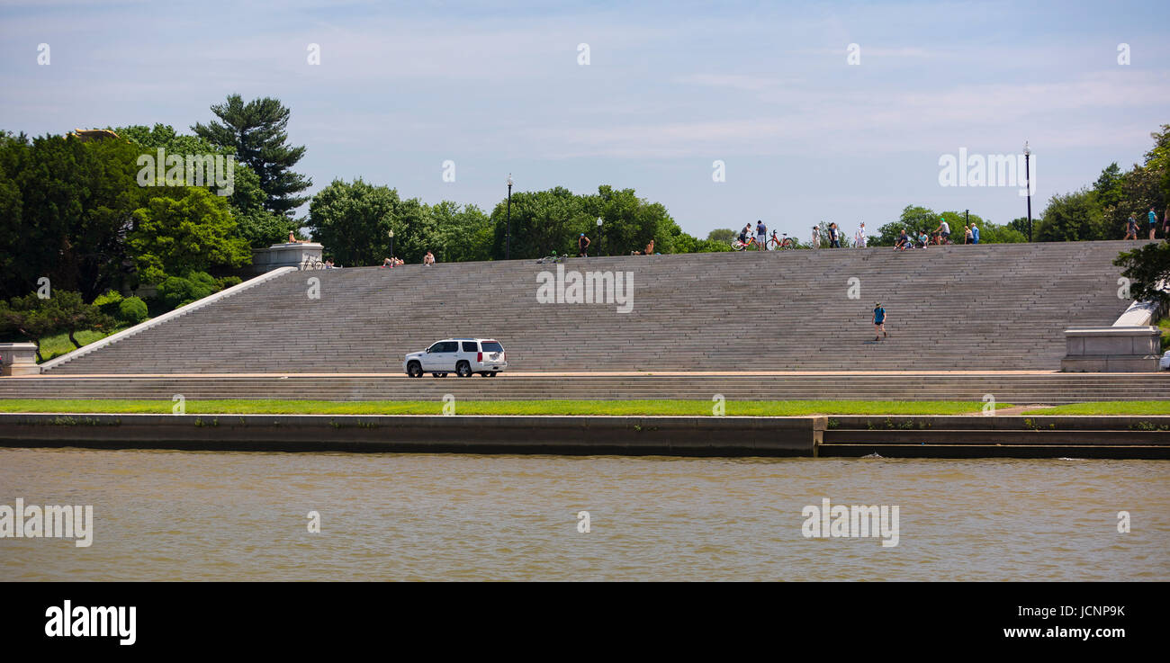 Watergate steps dc hi-res stock photography and images - Alamy