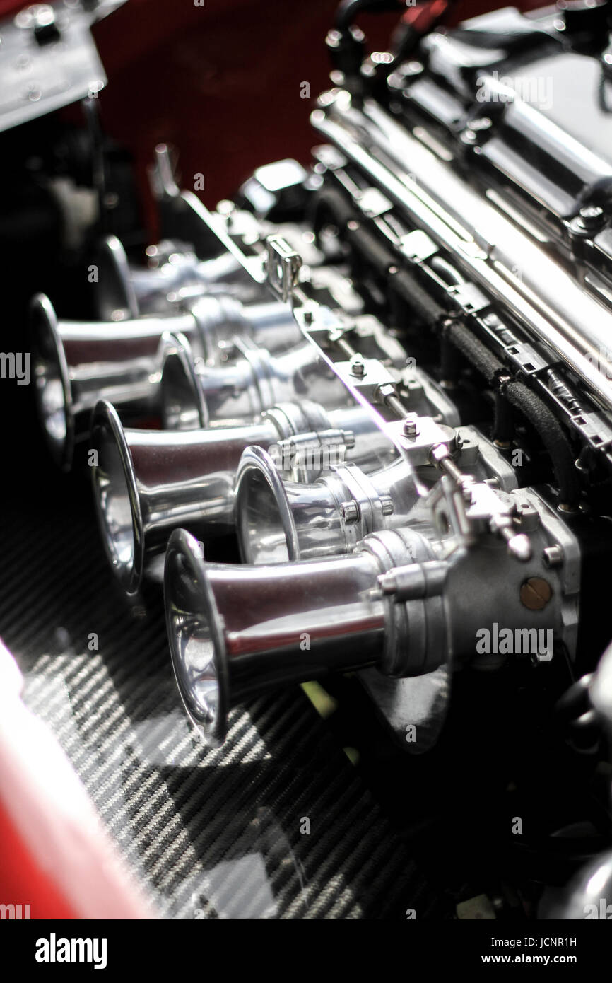 Up close photo of a car engine Stock Photo - Alamy