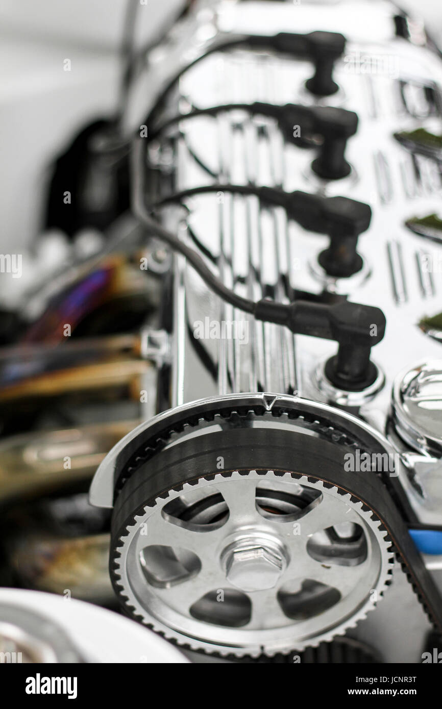 Up close photo of a car engine Stock Photo - Alamy