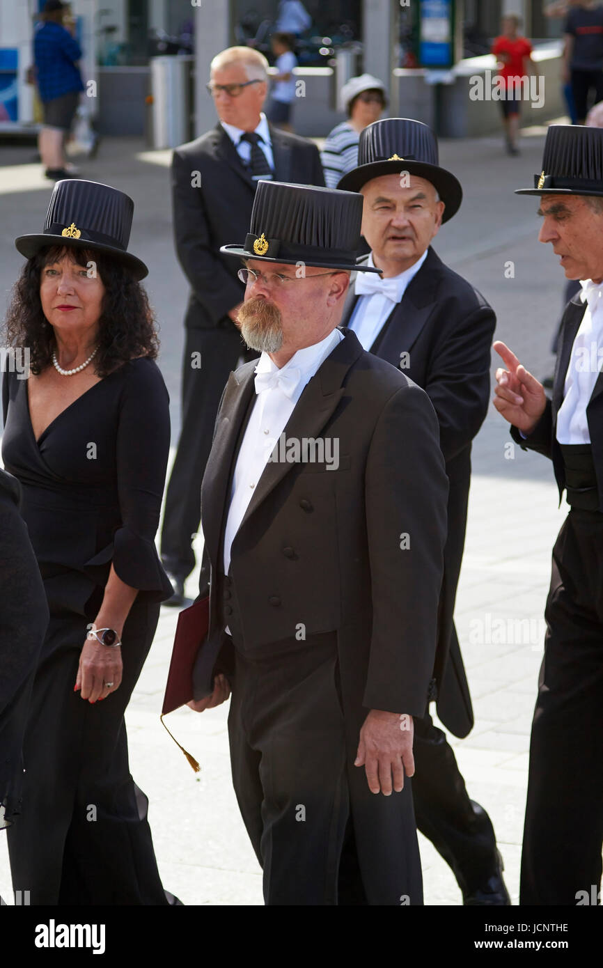 Jamie hyneman hi-res stock photography and images - Alamy