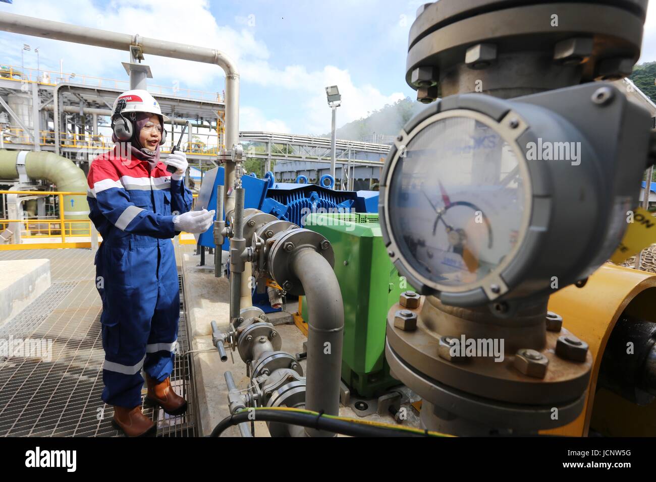 50 megawatt power plant hi-res stock photography and images - Alamy
