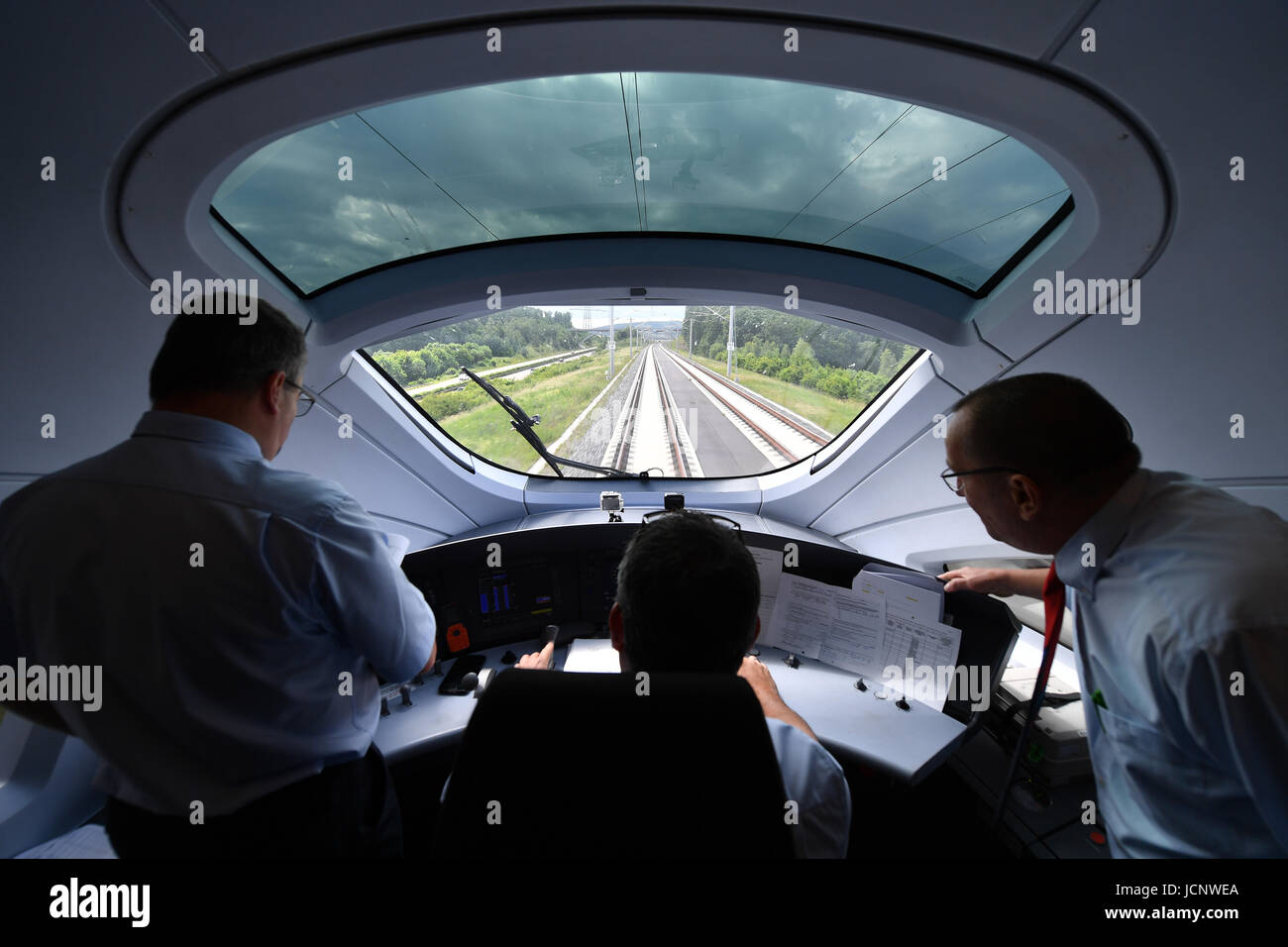 Erfurt and Bamberg, Germany. 16th Jun, 2017. Three train drivers look ...