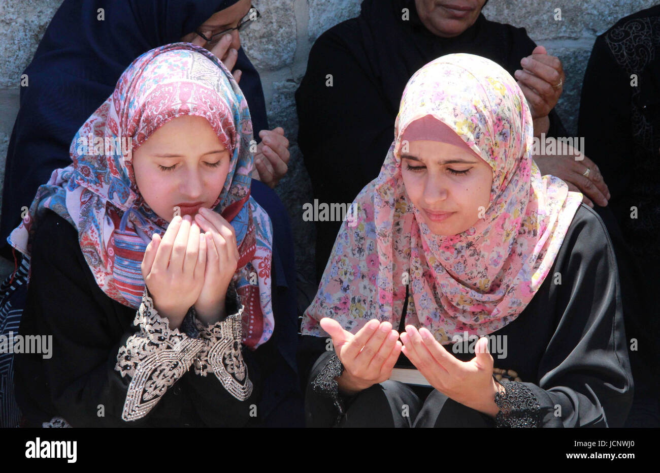 Jerusalem, Israel. 16th June, 2017. Palestinian Muslim worshippers ...