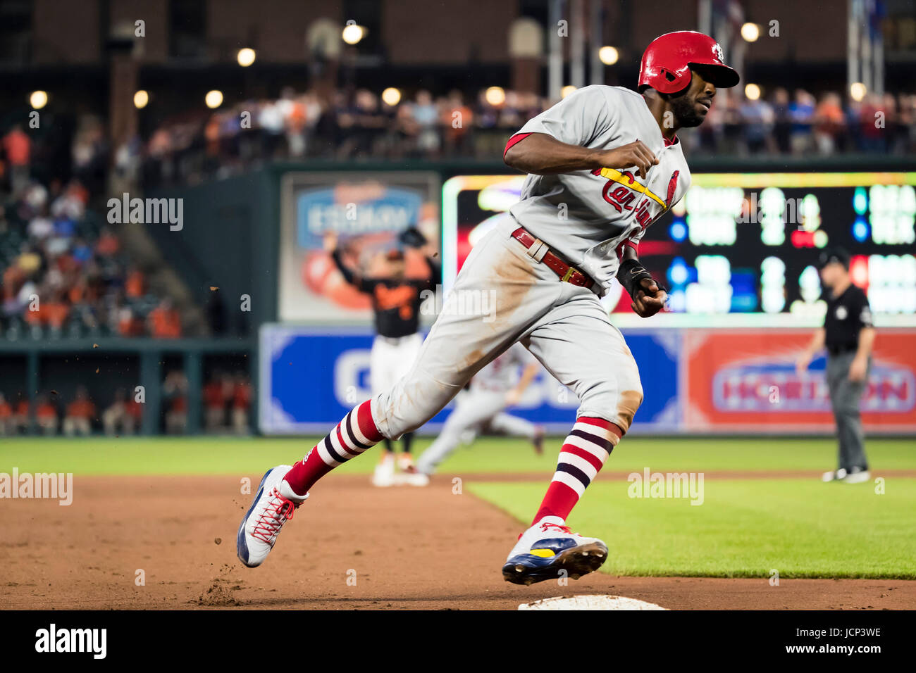 Baltimore, Maryland, USA. 16th June, 2017. St. Louis Cardinals center ...