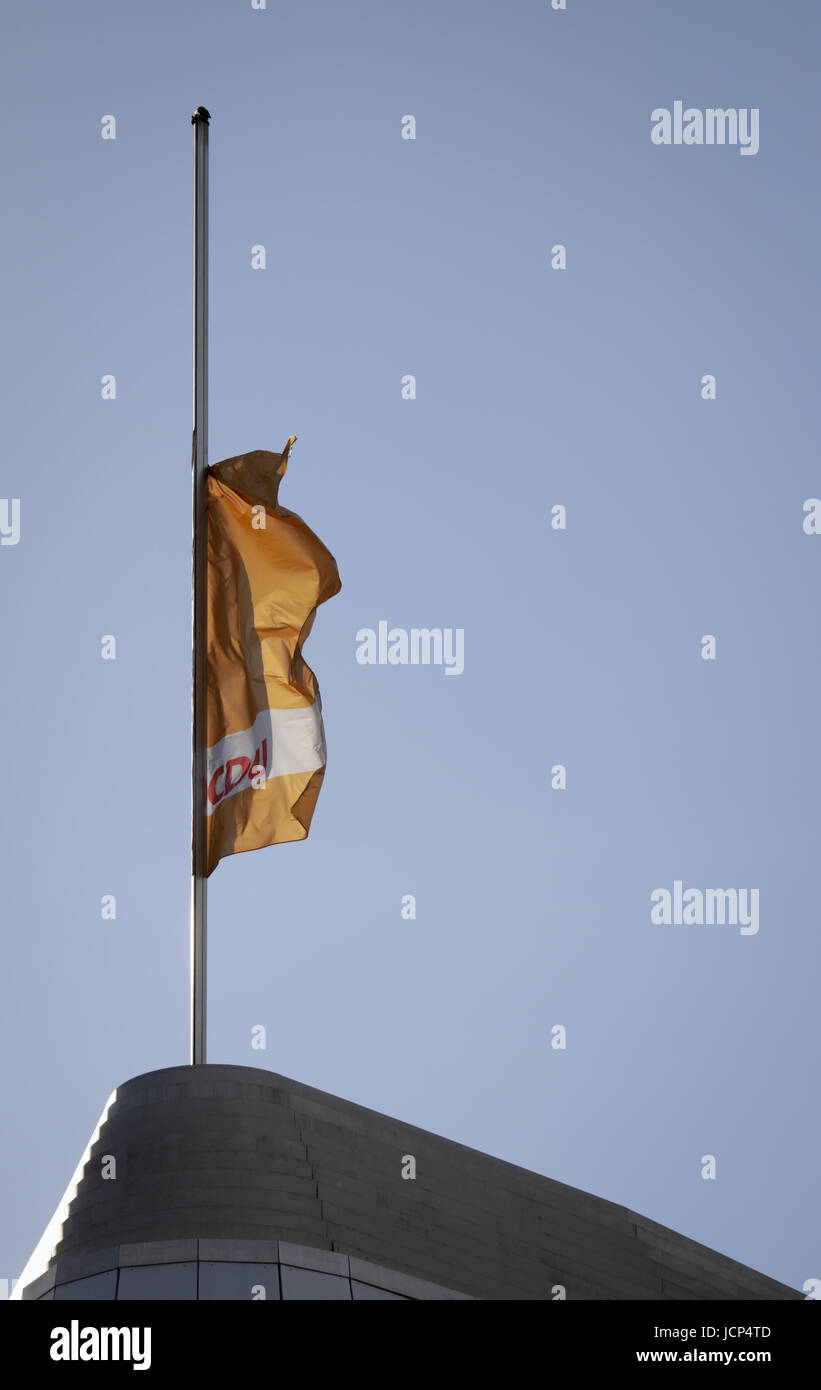 Berlin, Germany. 16th June, 2017. The flag on the roof of the ...