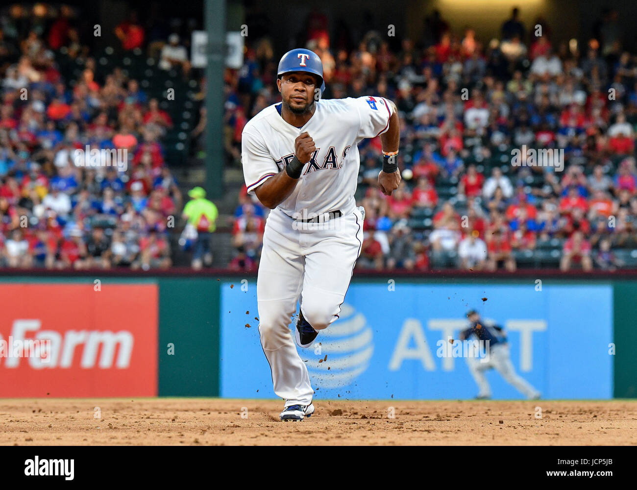 Arlington, Texas, USA. 16th June, 2017. Texas Rangers shortstop Elvis ...