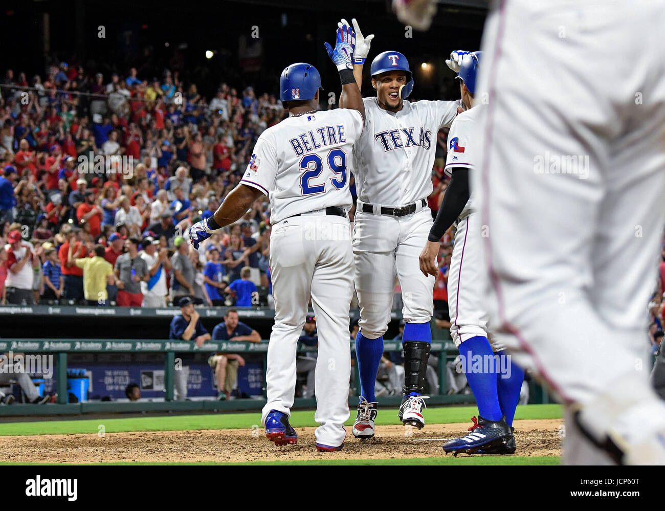 Arlington, Texas, USA. 16th June, 2017. Texas Rangers center fielder ...