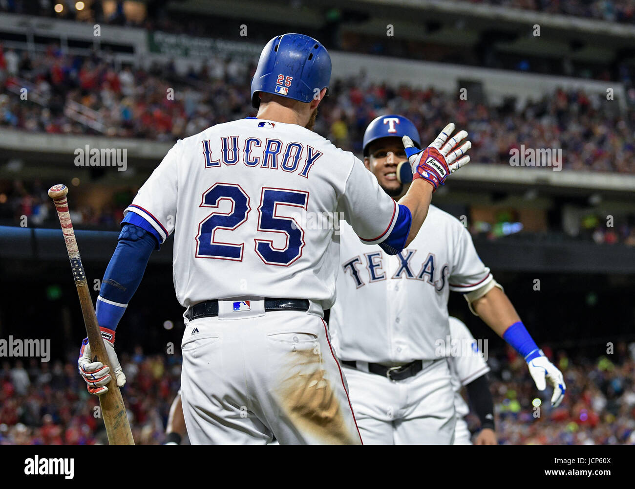 Arlington, Texas, USA. 16th June, 2017. Texas Rangers center fielder ...