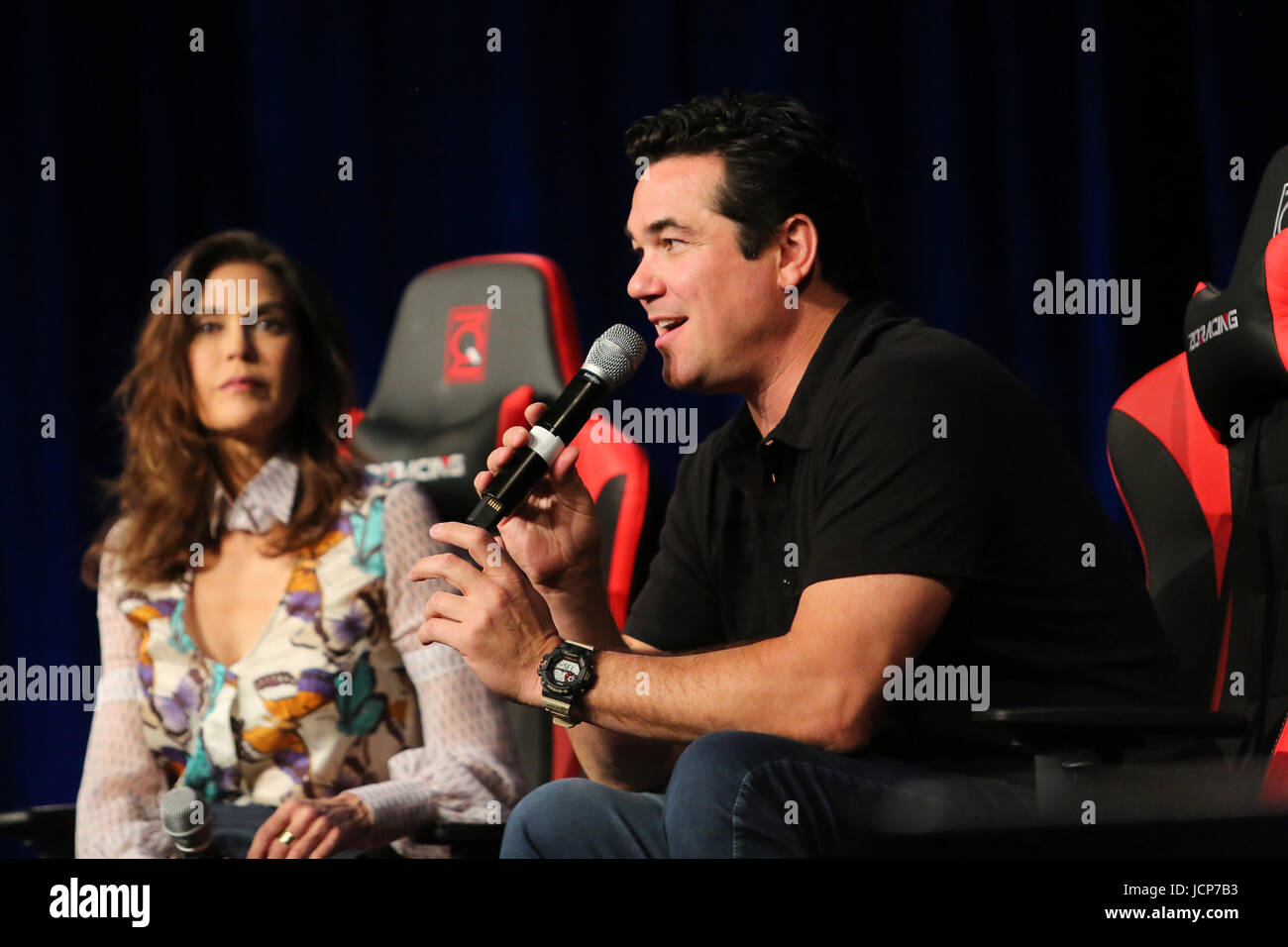 Sydney, NSW, Australia. 17th June, 2017. Teri Hatcher and Dean Cain ...