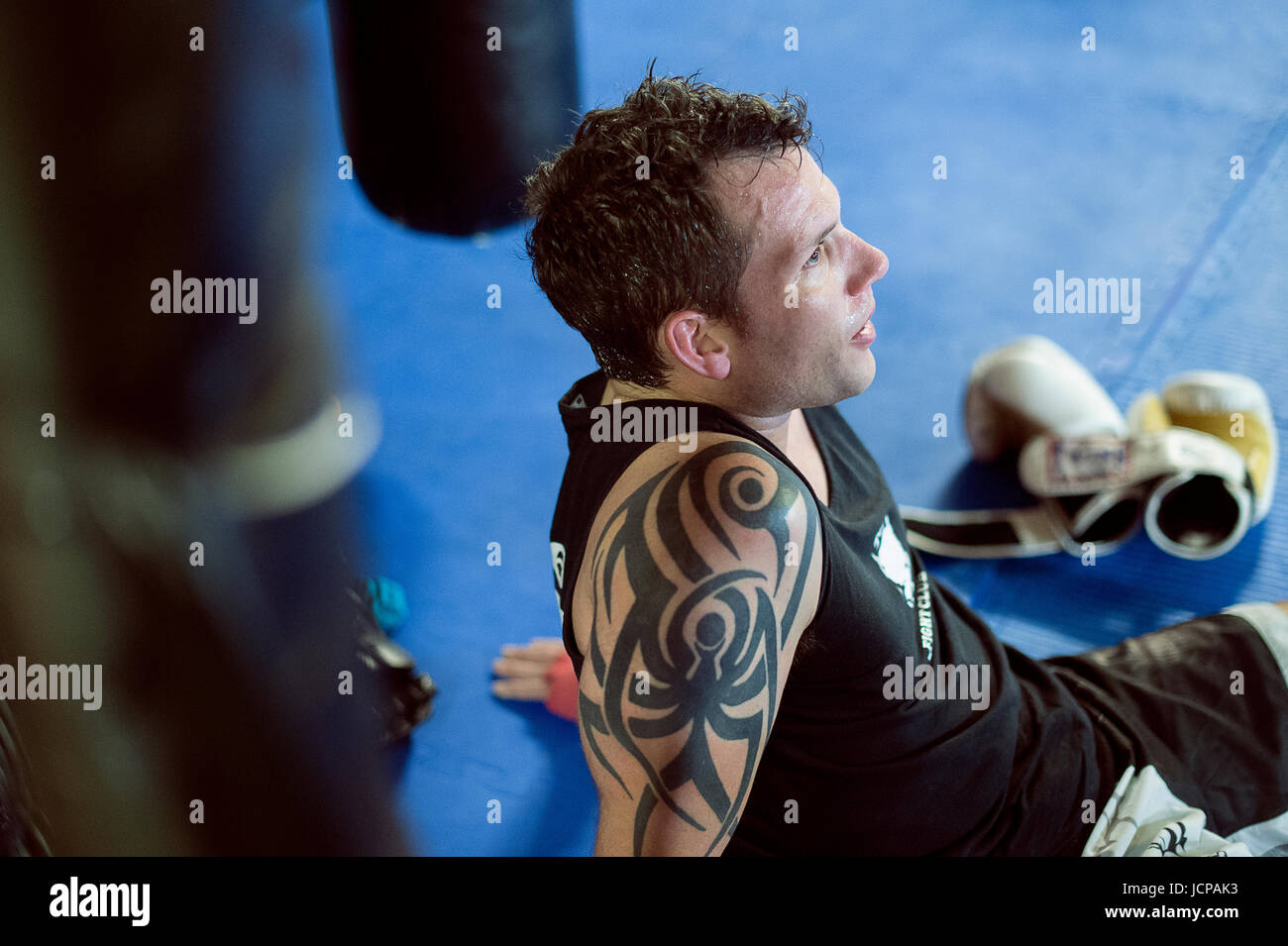 English mma hi-res stock photography and images - Alamy