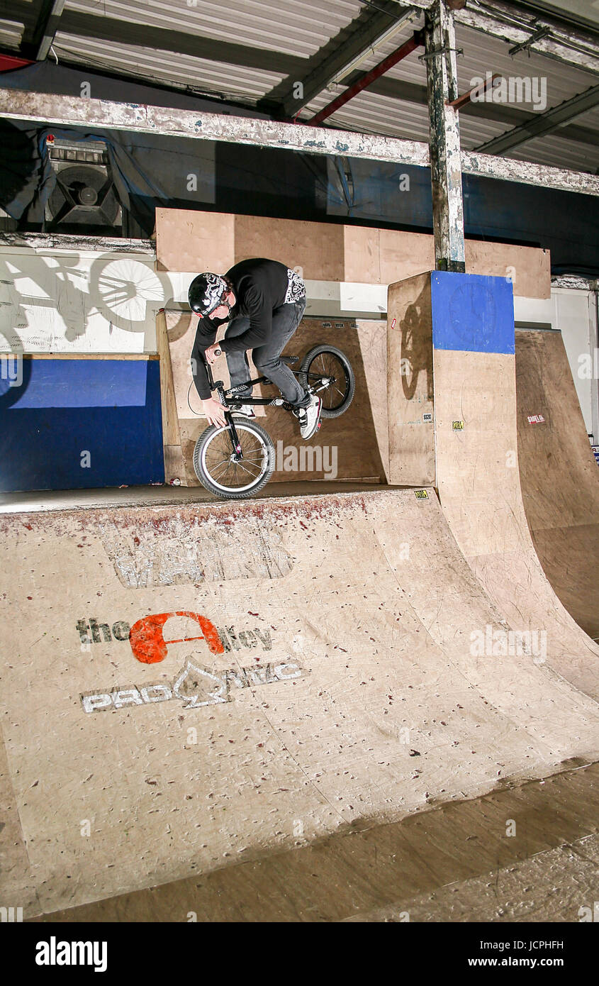 A BMXer does a trick Stock Photo - Alamy