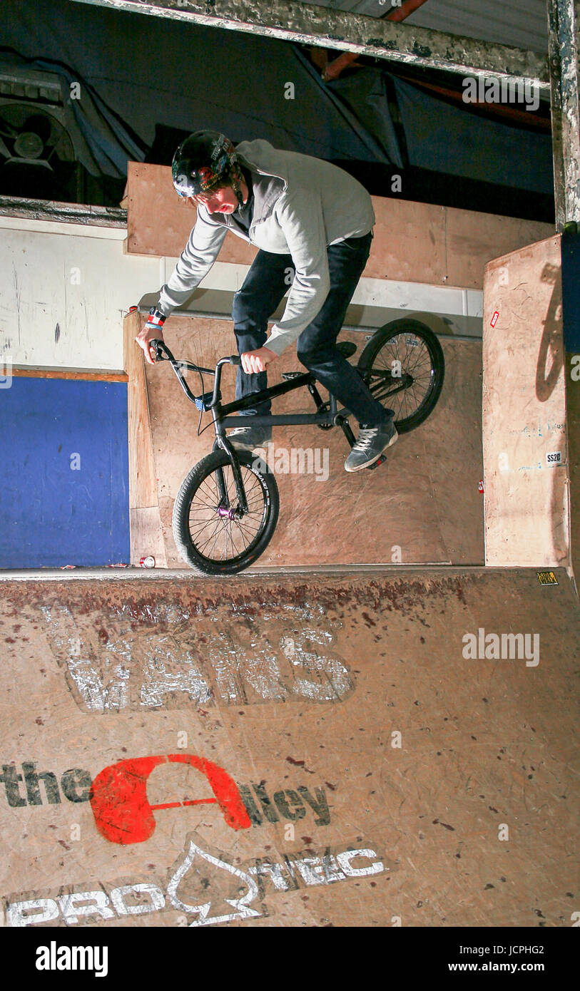 A BMXer does a trick Stock Photo - Alamy