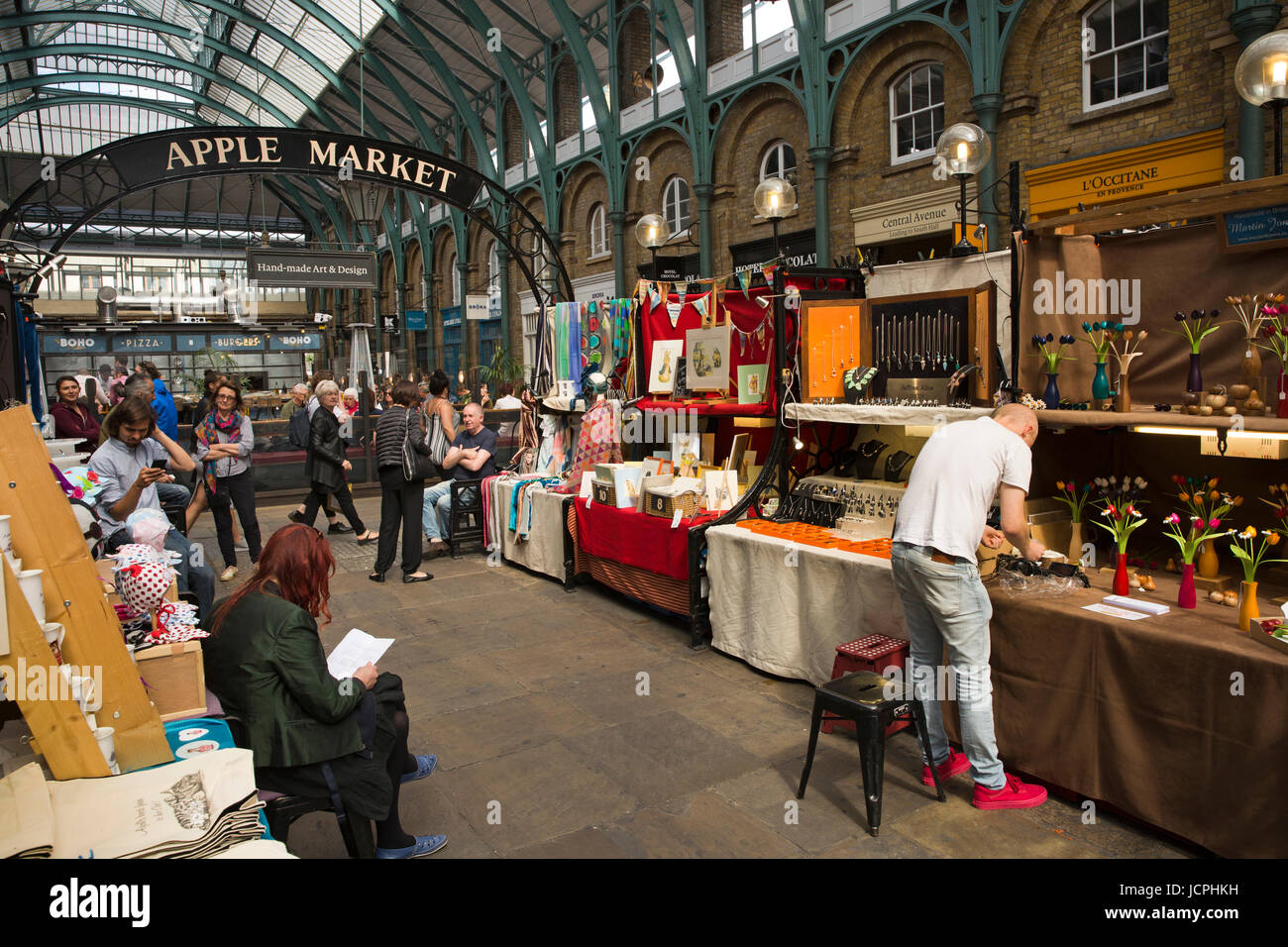 London covent garden market victorian hi-res stock photography and ...