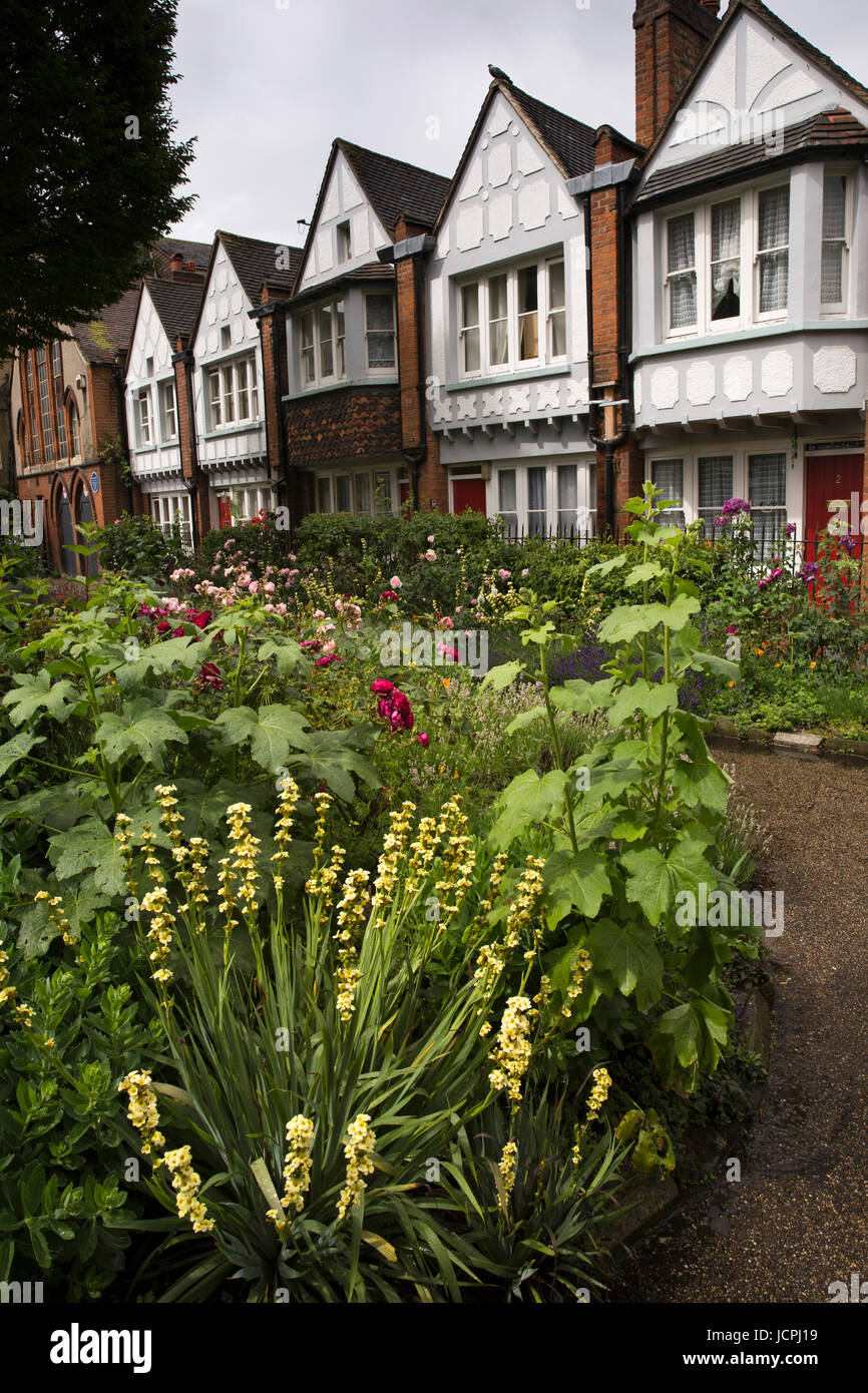 UK, London, Borough, Redcross Way, Red Cross Garden, 1887-1890 social ...