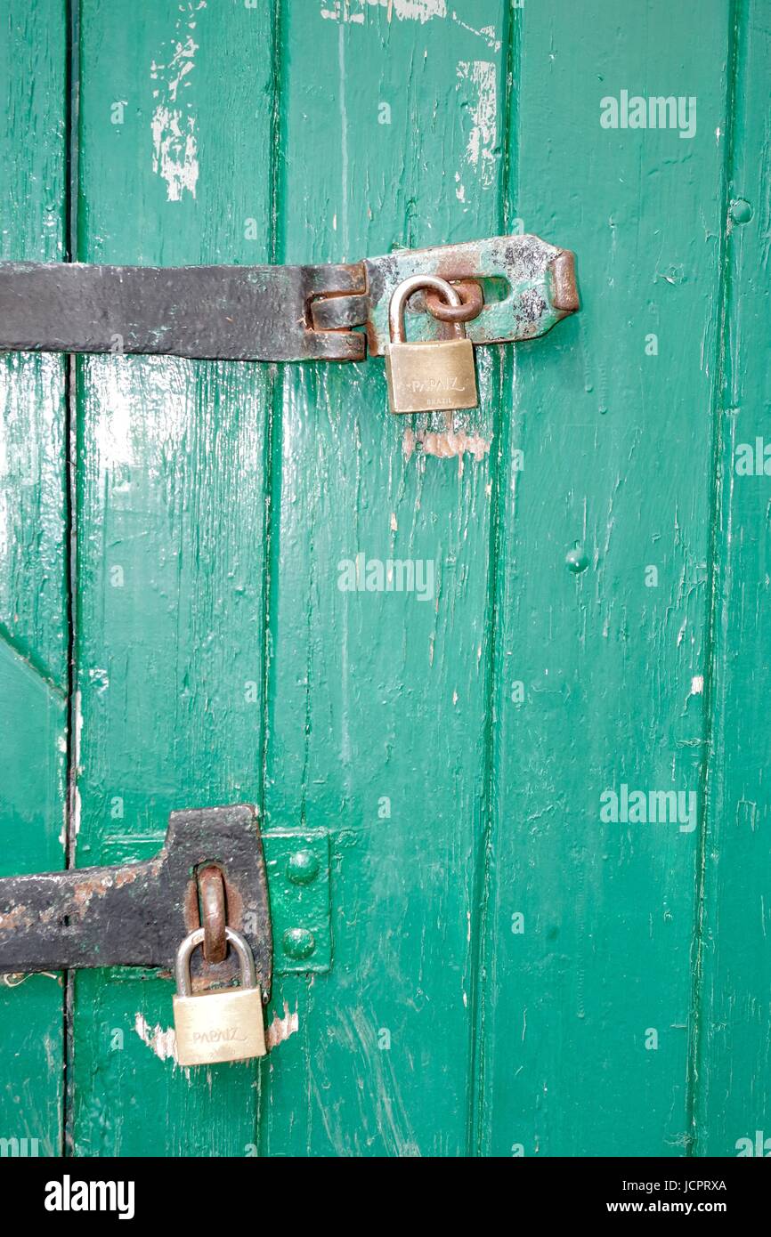 Securely locked uk hi-res stock photography and images - Alamy