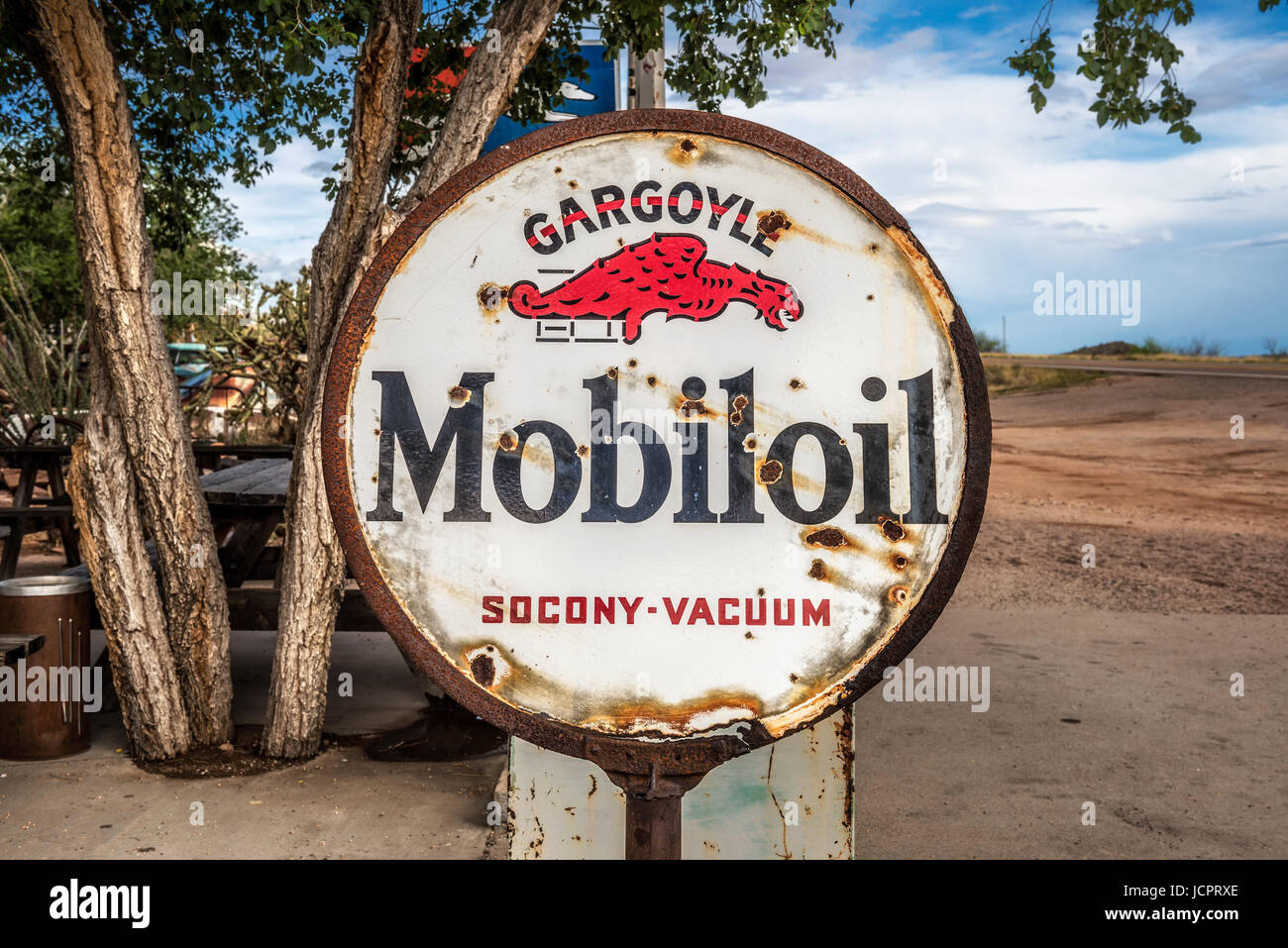 Route 66 usa petrol station hi-res stock photography and images - Alamy