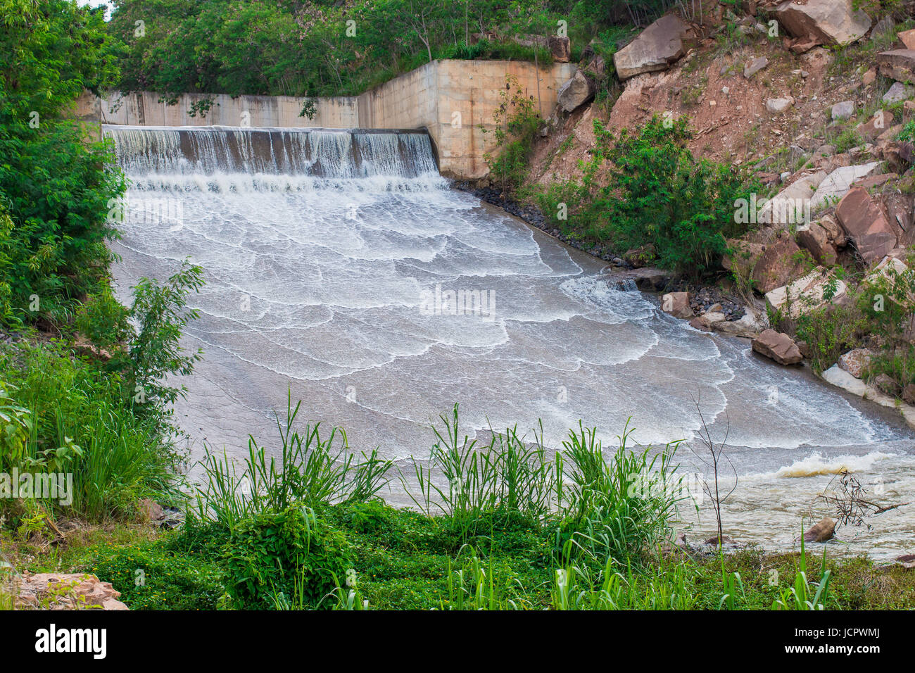Dam water release,The excess capacity of the dam until spring-way ...