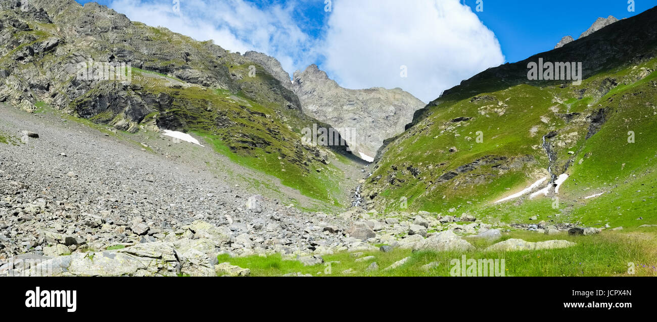 Valbondione hi-res stock photography and images - Alamy