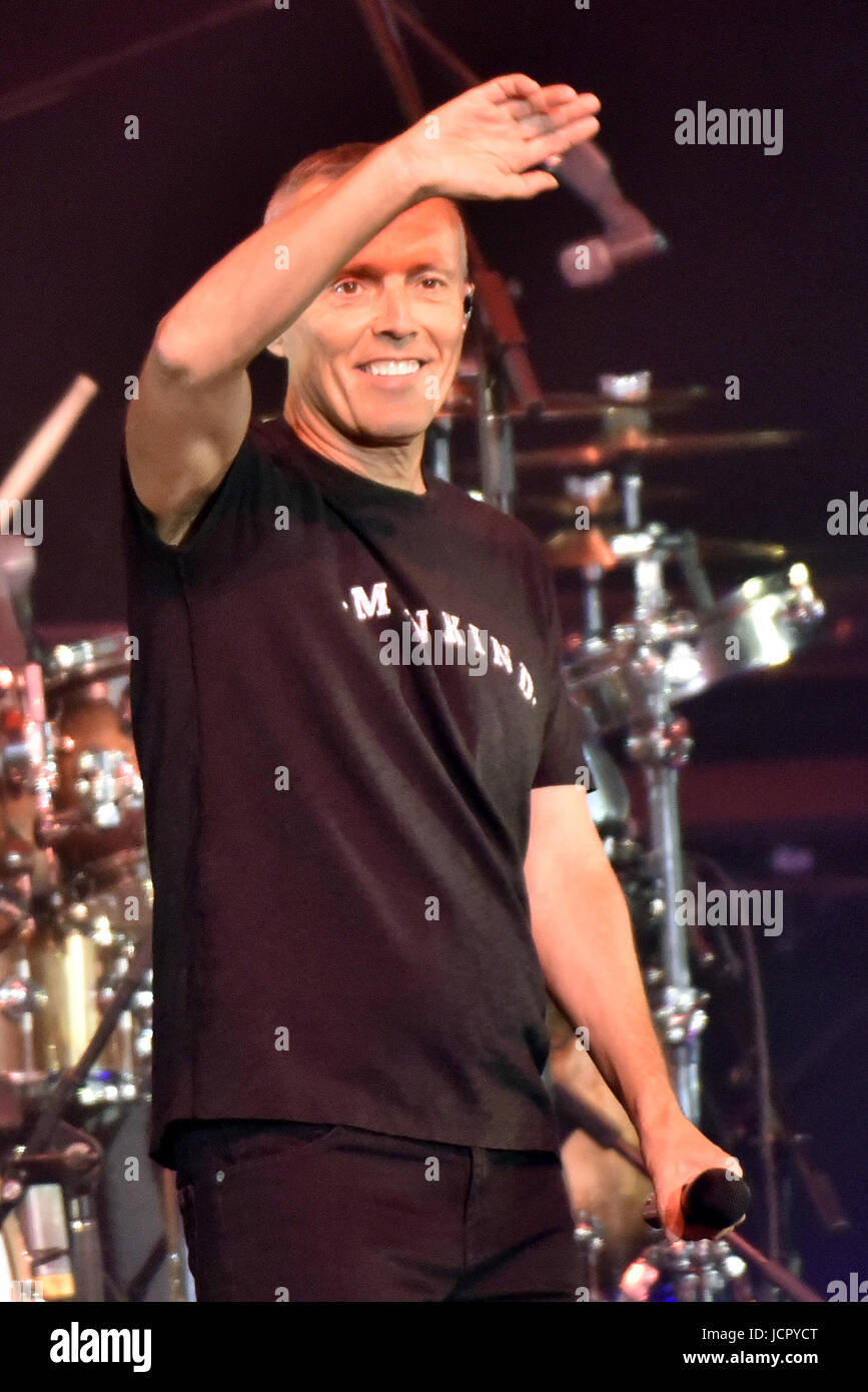 Garbo singer hi-res stock photography and images - Alamy