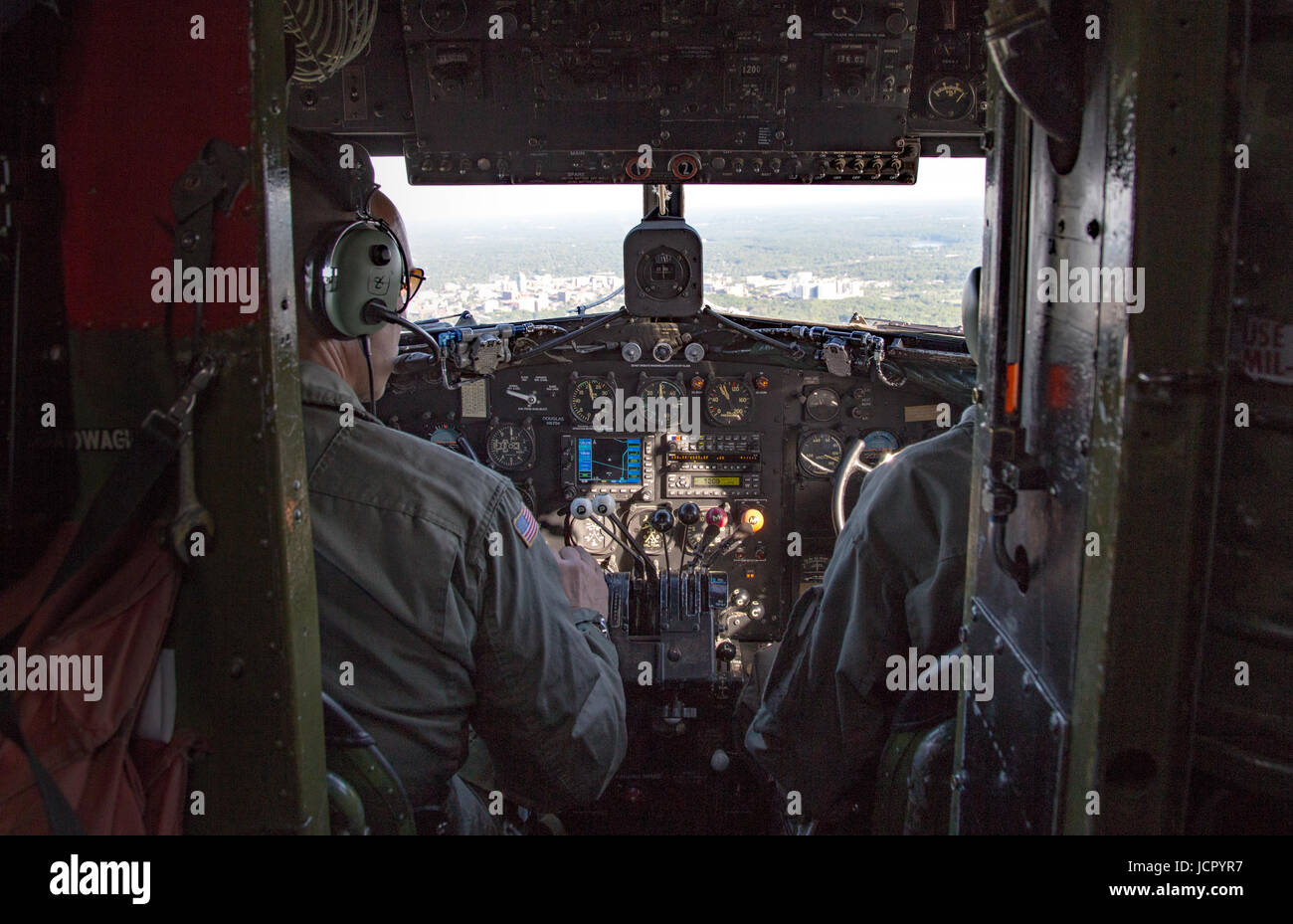 Cockpit plane hi-res stock photography and images - Alamy