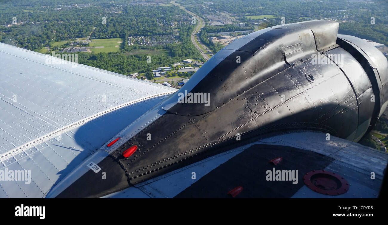 Airplane wing engine hi-res stock photography and images - Alamy