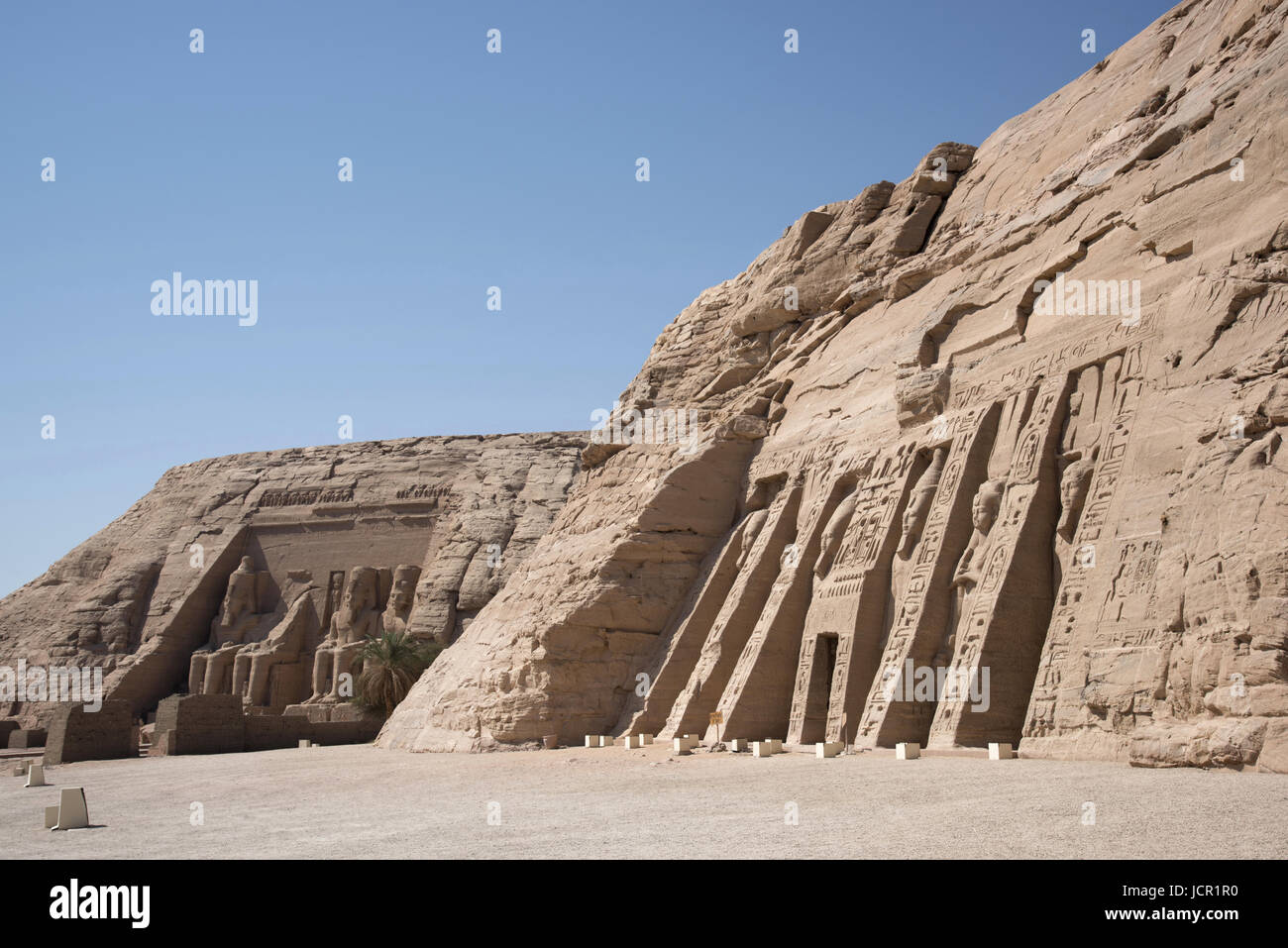 Twin temples at abu simbel hi-res stock photography and images - Alamy