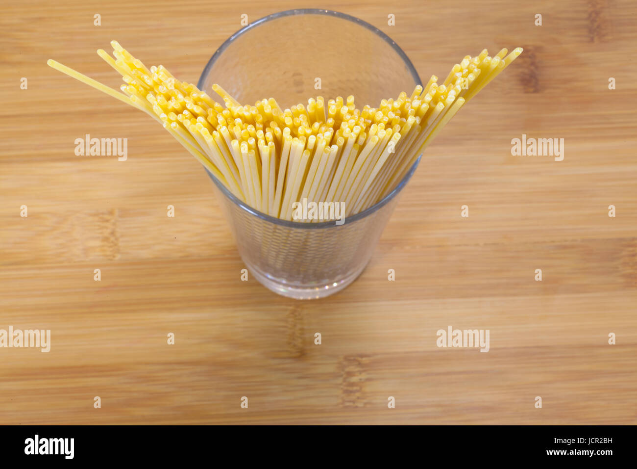 Dried Spaghetti (before cooking Stock Photo - Alamy