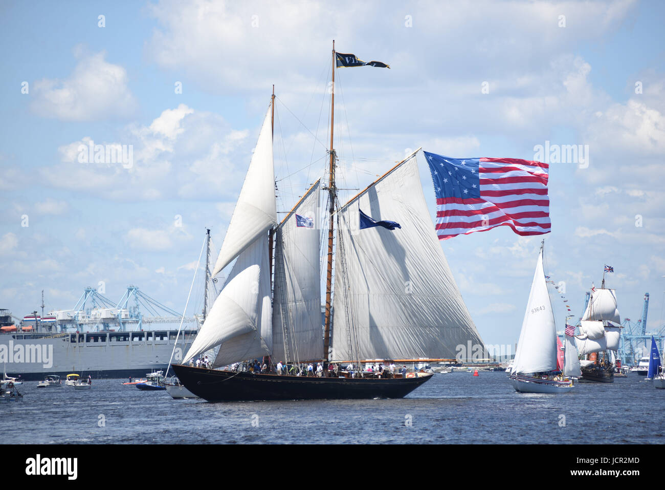 Harborfest parade hi-res stock photography and images - Alamy