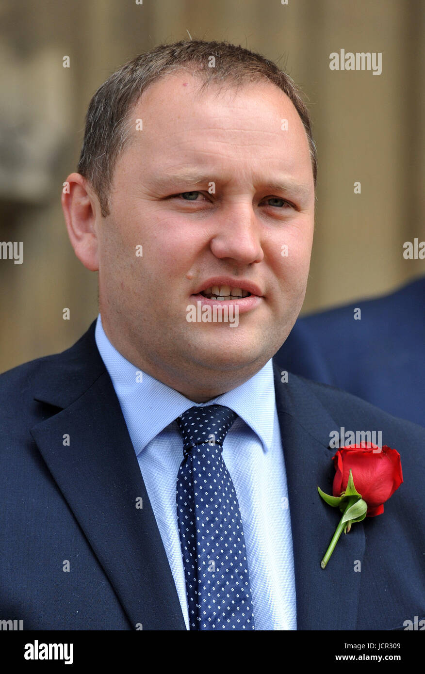 Scottish labour mp ian murray outside st stephens entrance hi-res stock ...