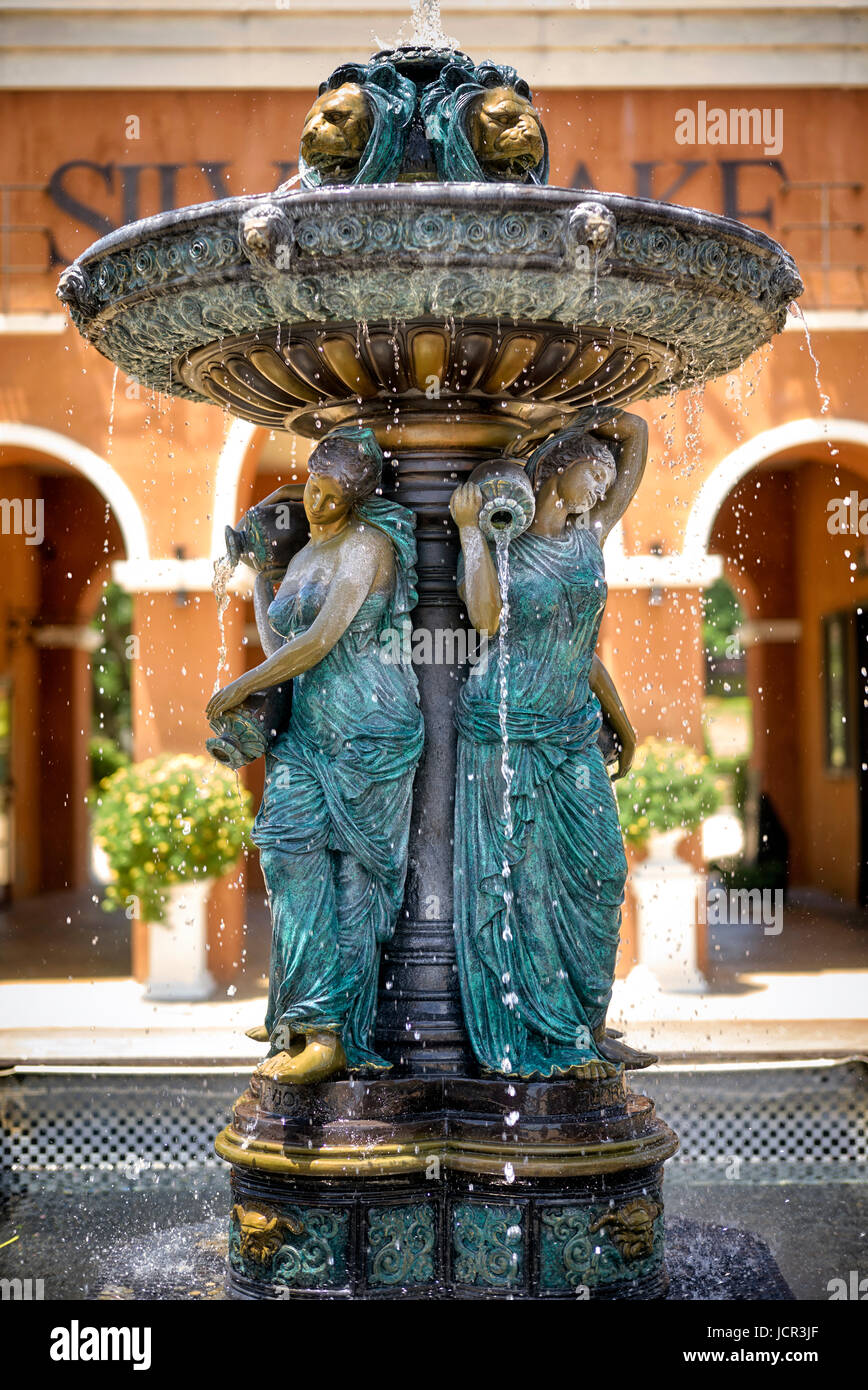 Vintage drinking fountain hi-res stock photography and images - Alamy
