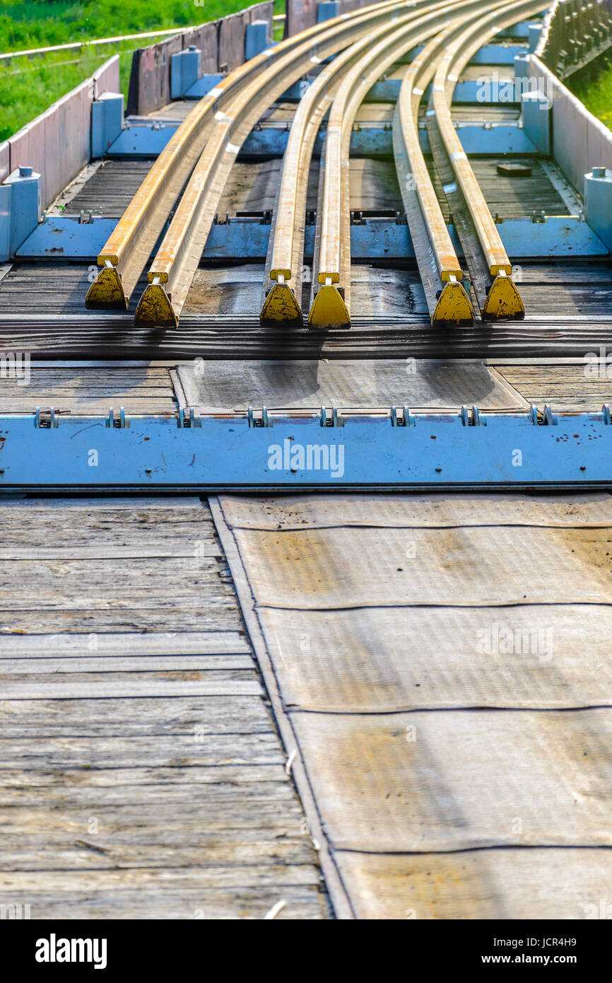 Railhead elements. Transportation of long new rails on a freight car ...